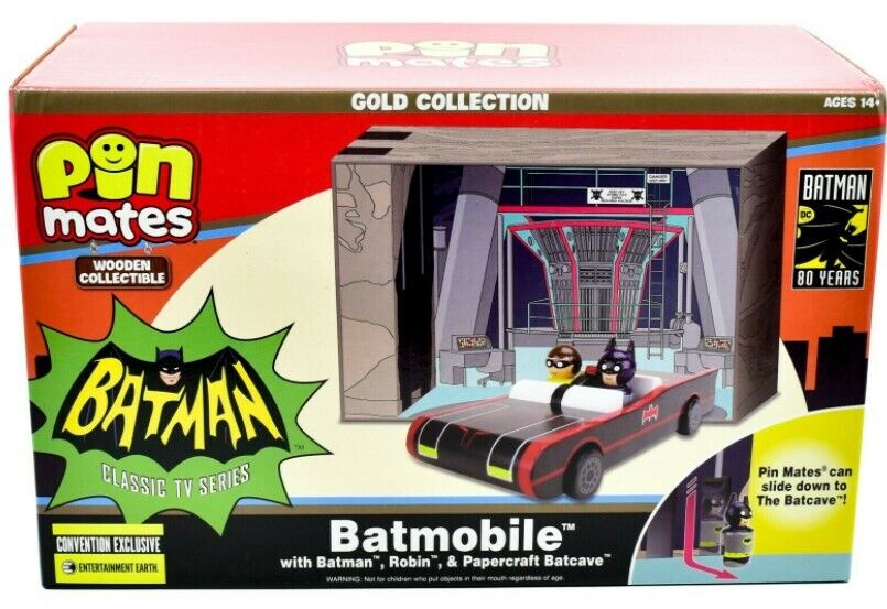 DC Batman, Robin, Batcave et Batmobile en bois Pin Mates GH201905
