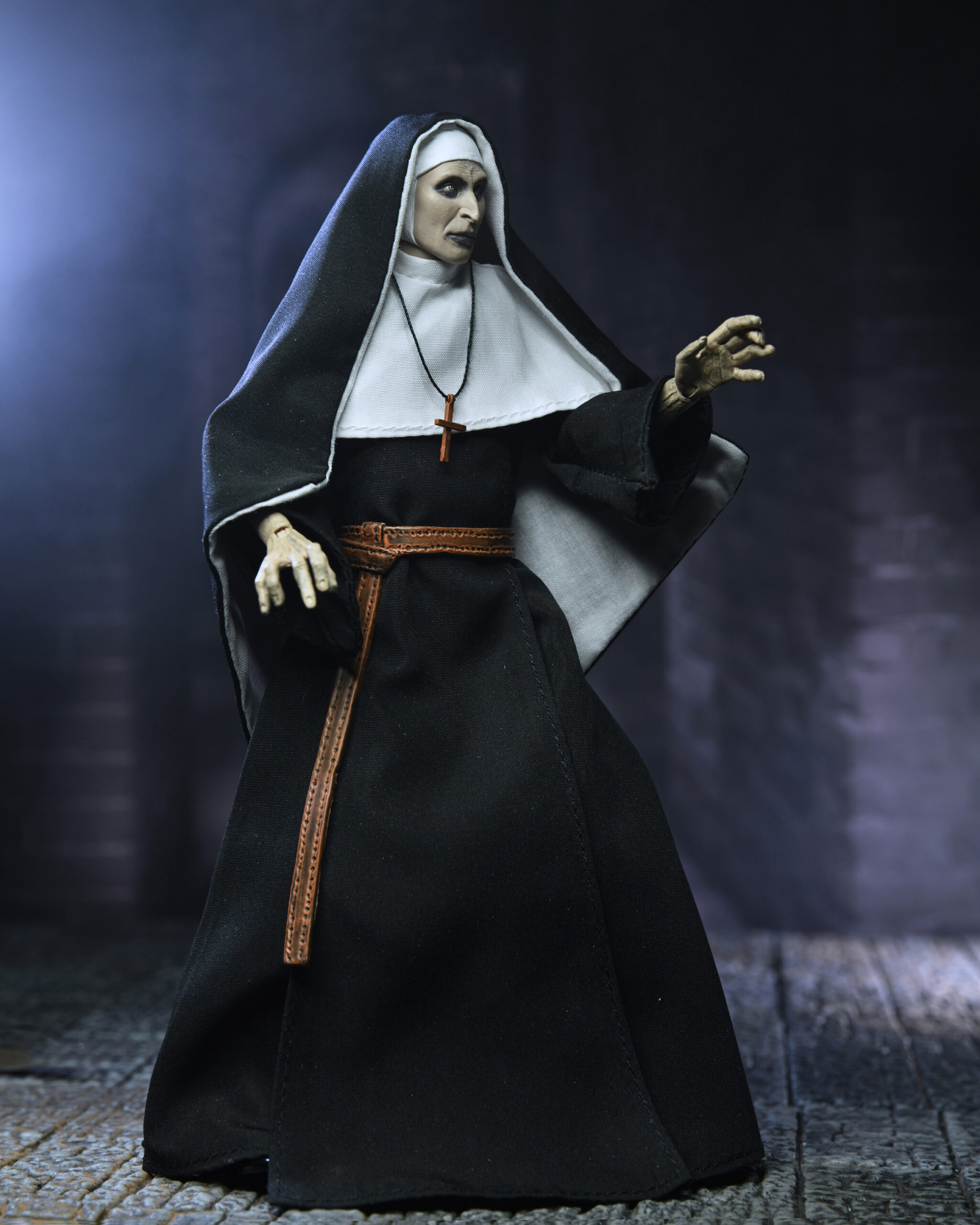 The Conjuring Universe Ultimate Valak (The Nun) 7-inch Scale Action ...