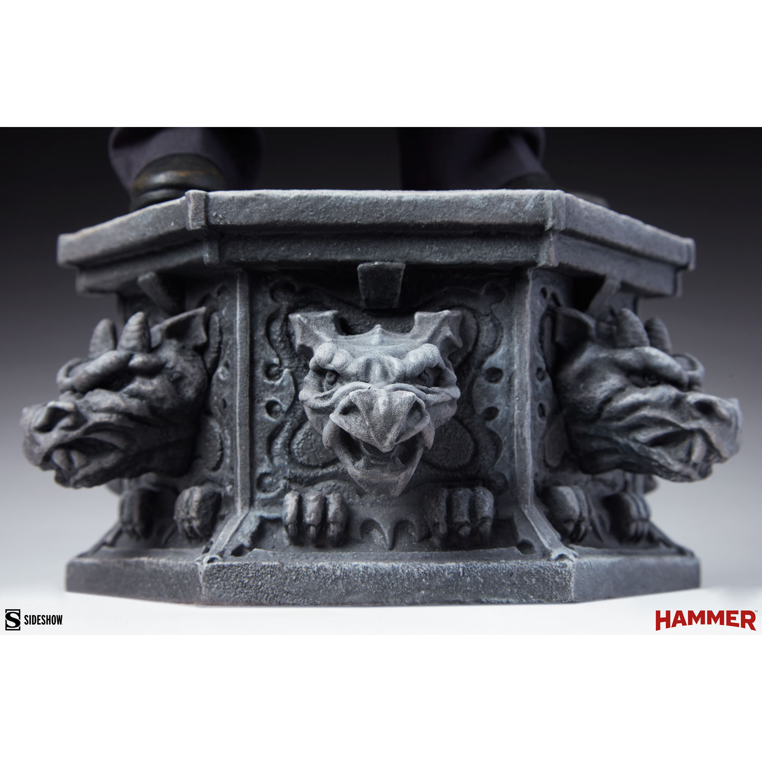 Van Helsing (Peter Cushing) Premium Format Figure Sideshow Collectibles ...