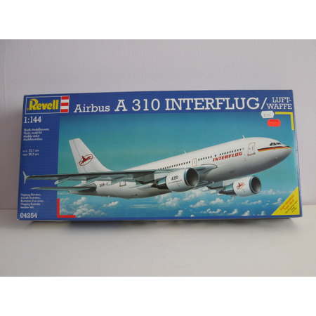 Revell Ref. 4254 Airbus A310 Interflug / Luftwaffe airplane 1:144